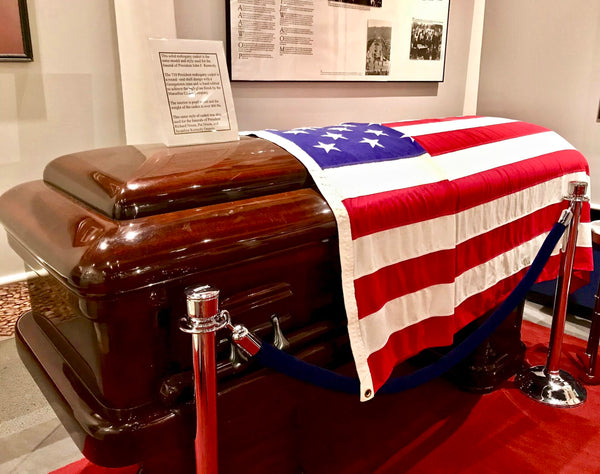 What Casket Was President Kennedy Buried In? – Solace Caskets